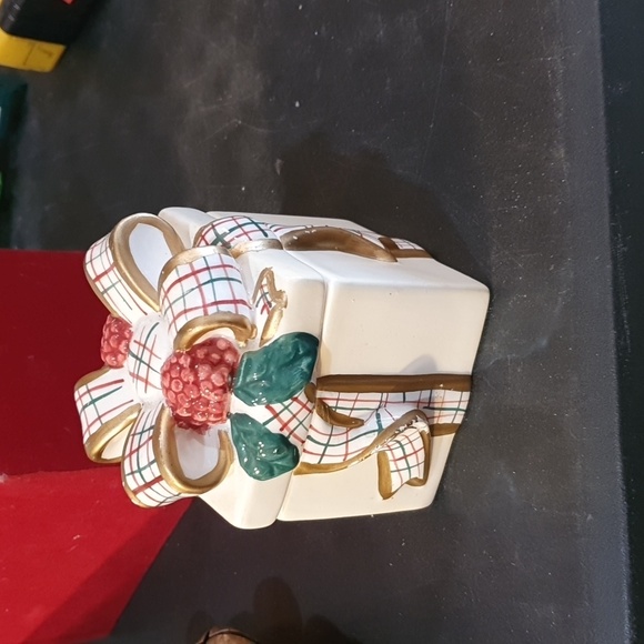 Avon | Holiday | Vintage Avon China Christmas Present Trinket Box ...